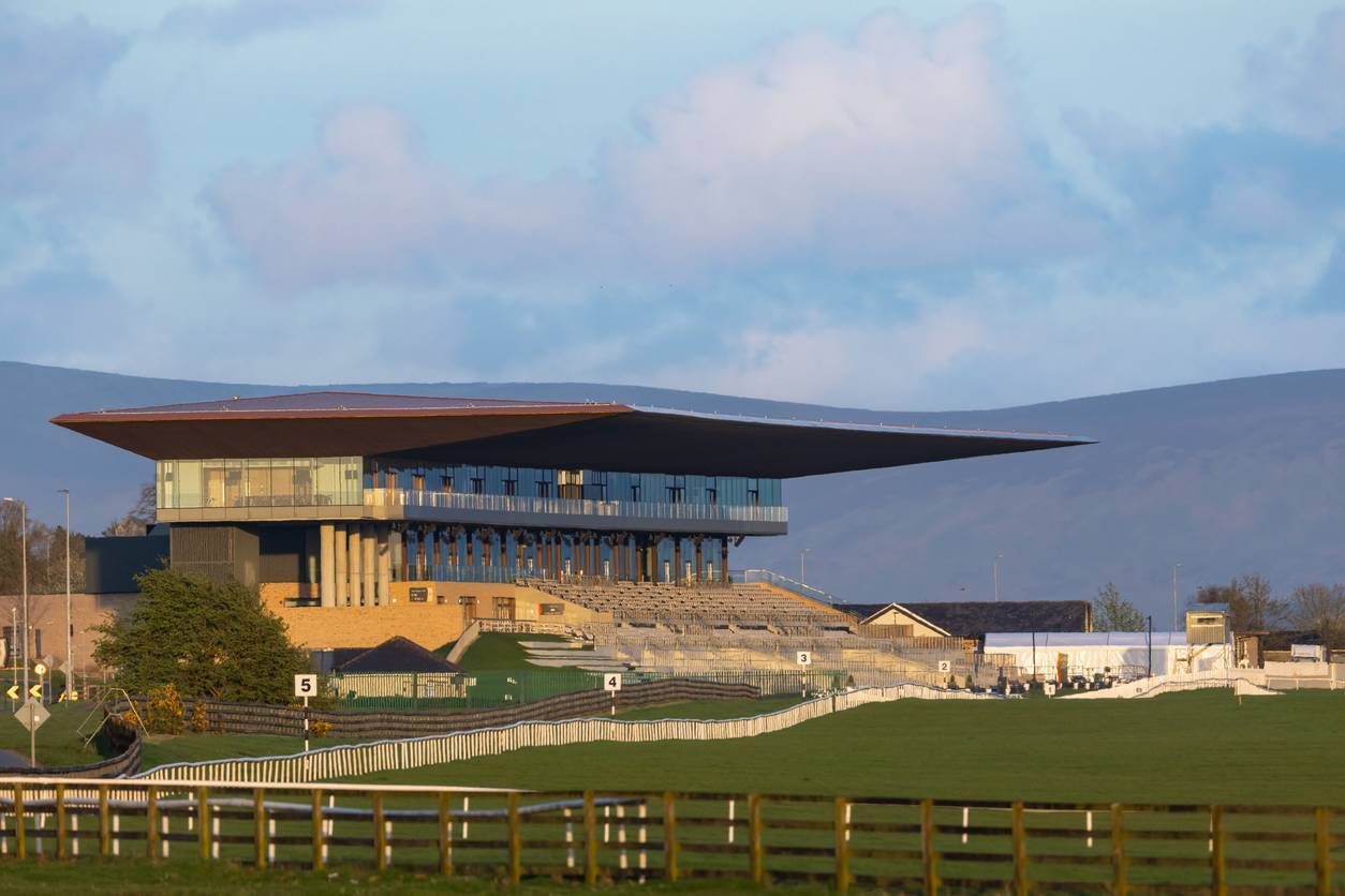 Kildare family entertainment at Curragh Racecourse this Sunday - Whats ...