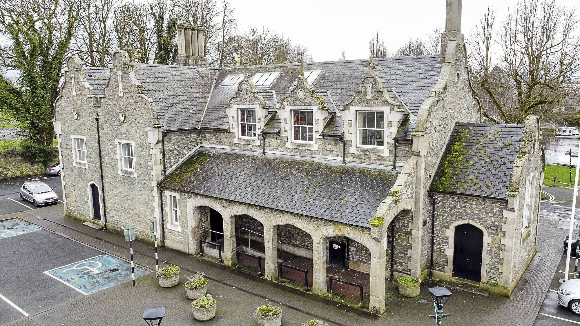 Woman alleged to have robbed Kildare bookies - News - Kildare Nationalist